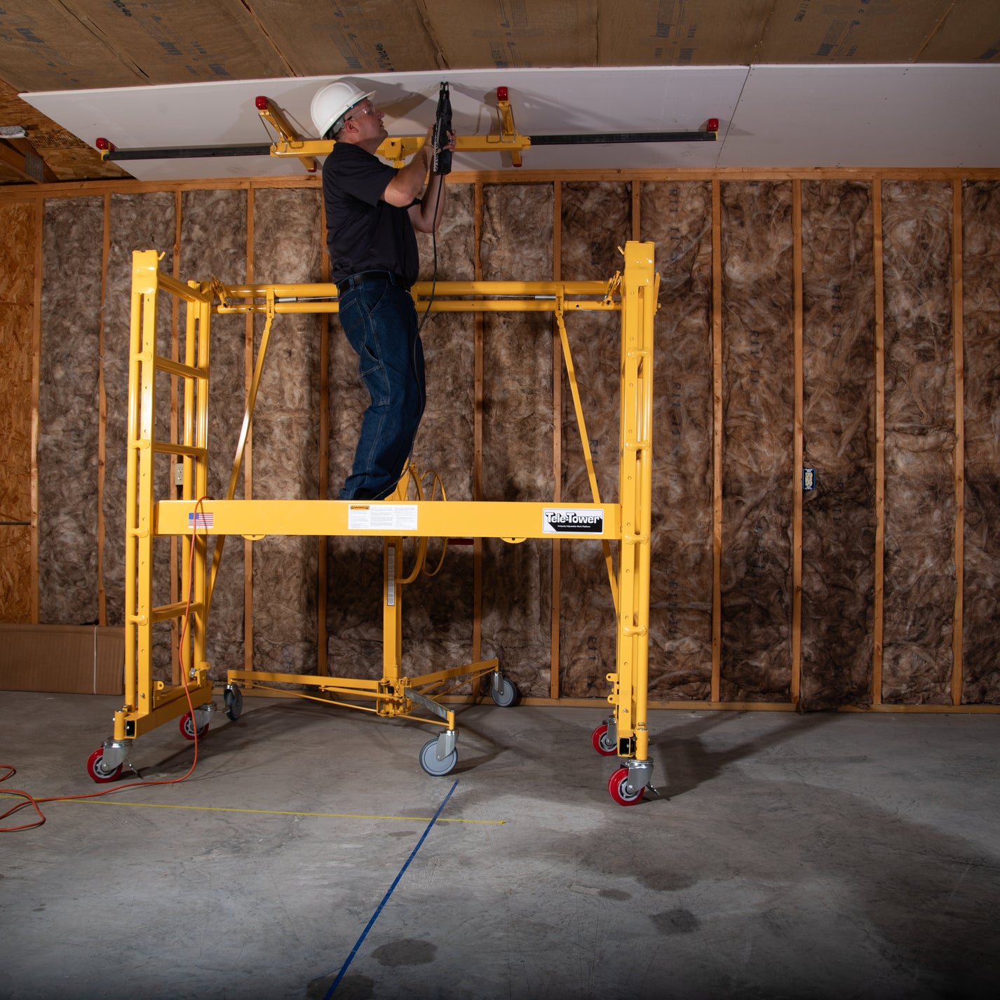 TELE-TOWER® MODEL 1101 ADJUSTABLE WORK PLATFORM 11 FT 1000 LBS 6'X19 ...